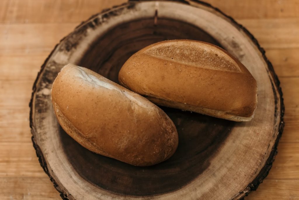 Bolillo – El Pavo Bakery