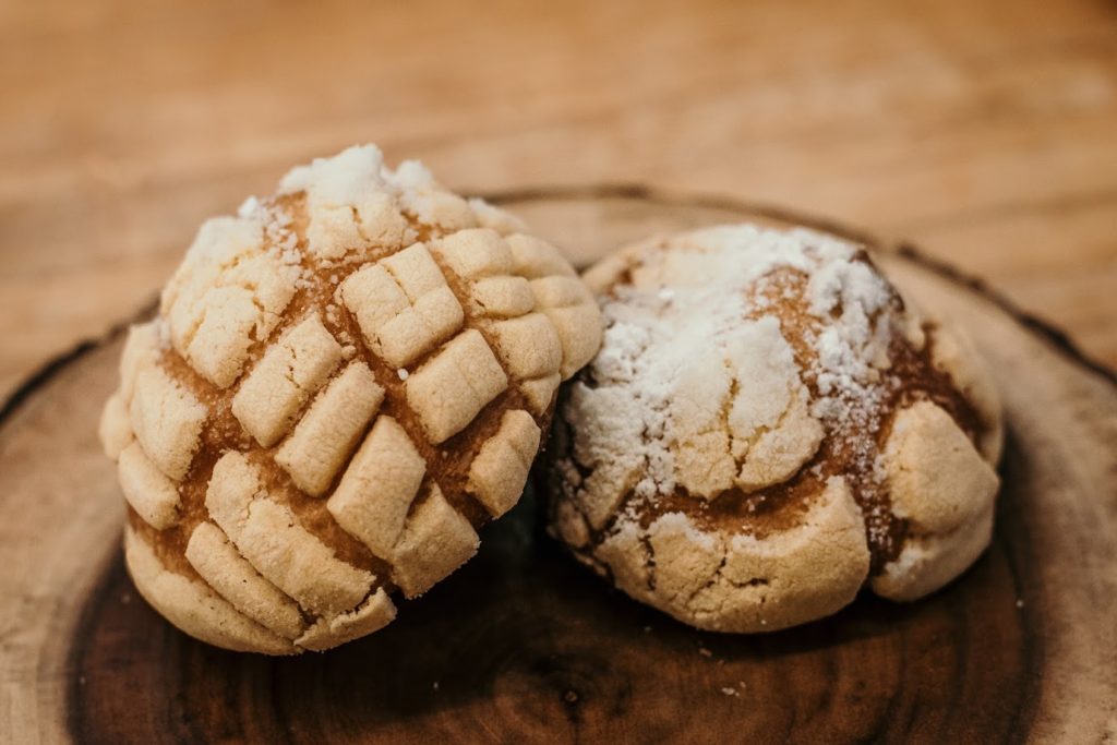 Concha Amarilla – El Pavo Bakery